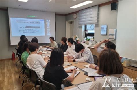 고양시 덕양구보건소 치매안심센터 맞춤형 사례관리 담당자 교육 실시