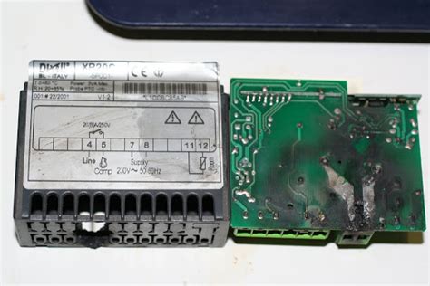 Перестал работать холодильник, что делать?