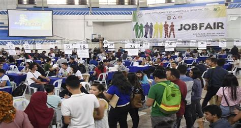 စက်မှုနည်းပညာလေ့ကျင့်ရေးသင်တန်းကျောင်း Site မှ သင်တန်းသားများခေါ်ယူ Mm Best