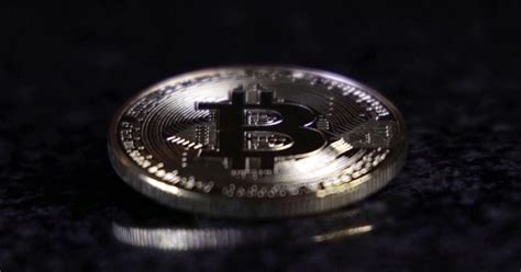 비상계엄 선포에 코인 급락업비트·빗썸 사이트 마비