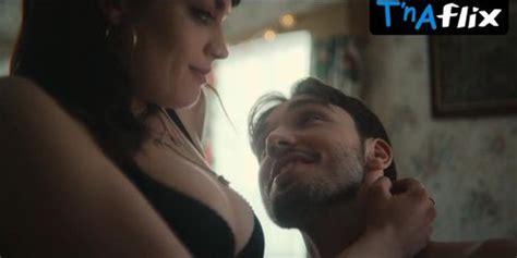 Emma Mackey Sexy Scene In Sex Education Tnaflix Com