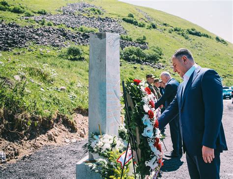 შინაგან საქმეთა მინისტრი ვახტანგ გომელაური ჯანდაცვის მინისტრ ზურაბ აზარაშვილთან ერთად 2022