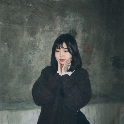 Y Yyi • Threads Say More