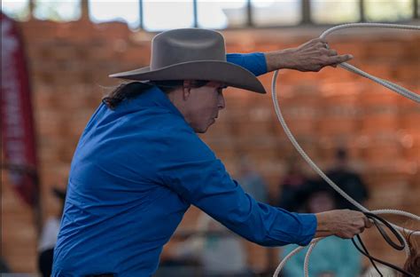 Left Handed Roper Kayla Olson Defies Physics To Compete In Breakaway