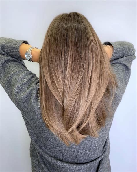 Rambut Awek Yang Panjang Dari Segi Belakang Dangelotaromccullough