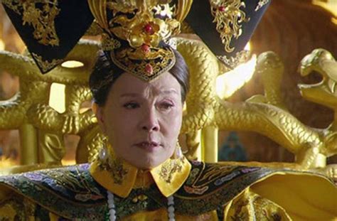 70歲老頭自稱慈禧後人，專家：傻了吧！拿出一物，專家：你厲害 每日頭條
