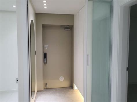 현관중문 편 33평 구축 아파트 인테리어현관타일색가벽 아치거울 슬림3연동중문 네이버 블로그