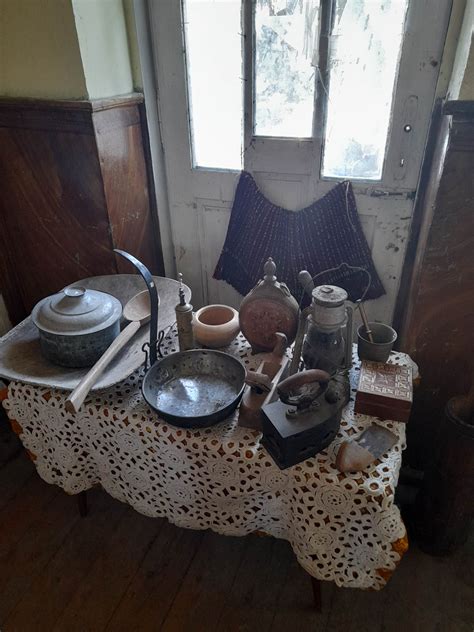 Вестник Луковитски новини В с Румянцево е подредена изложба на старинни вещи и предмети