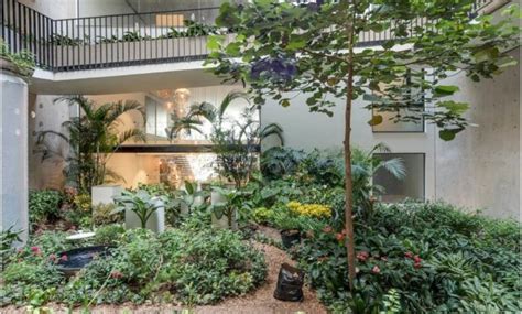 Morphology Building A Modern Building With Different Uses On The Five