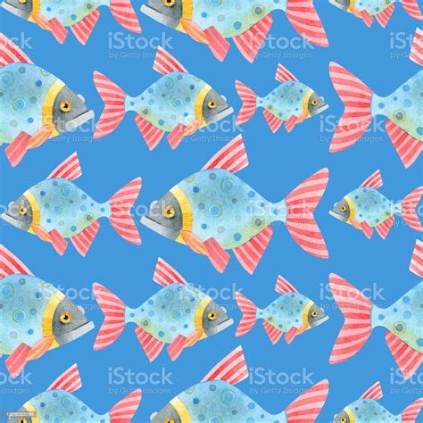 다채로운 물고기의 수채화 매끄러운 패턴 귀여운 잉어 물고기 파란색 배경에 장식의 손으로 그린 질감 섬유 포장 벽지 웹 사이트 카드에 이상적입니다 가공의 인물에 대한 스톡