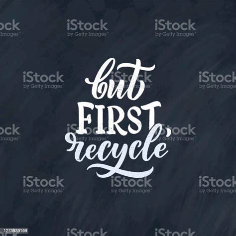 폐기물 재활용에 대한 벡터 문자 슬로건 폐기물을 줄이고 제품을 사용하거나 재사용 가능한 제품을 사용하는 것을 기반으로 하는 자연