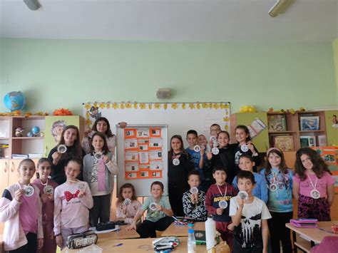 Ден на народните будители Начално училище “Св Софроний Врачански” Враца