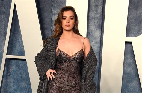 Spectacular Hailee Steinfeld Age Height Bio More In 2024