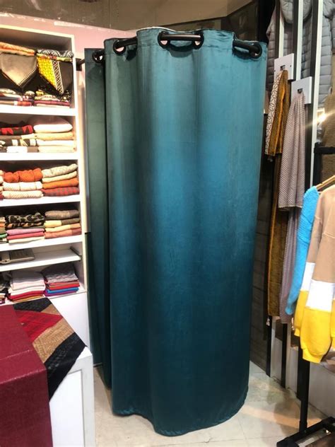 اتاق پرو پرده ای رگالفروشگاه و مغازهتهران، بازاردیوار