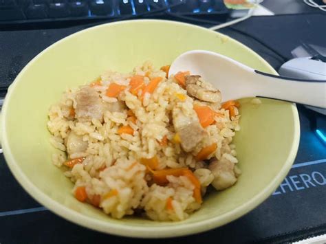【胡萝卜焖饭的做法步骤图，胡萝卜焖饭怎么做好吃】养猪户小笔记下厨房