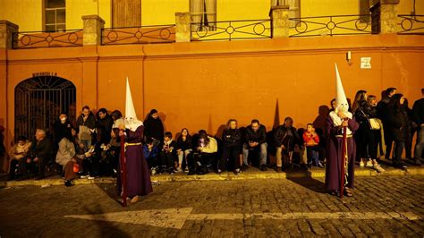 Im Genes De La Cofrad A De Medinaceli En La Semana Santa De C Diz
