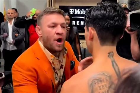 꼰대 코너 맥그리거의 훈화 말씀후배 라이언 가르시아에게 목청 높여 한마디