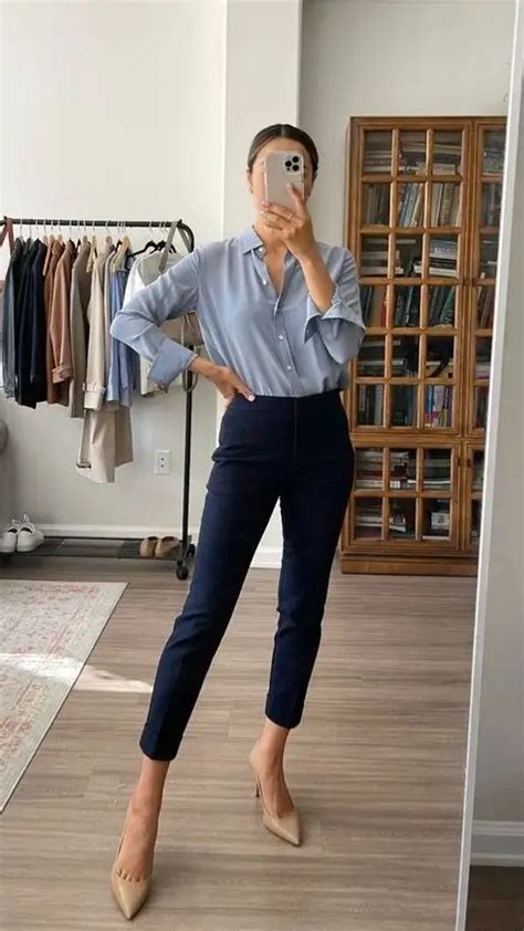 What To Wear To A Networking Event Woman 2025 Success