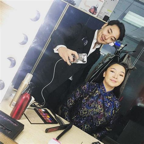 Найруулагч Б Тамир ихэрийн өрөөснөө ил гаргалаа E Mn