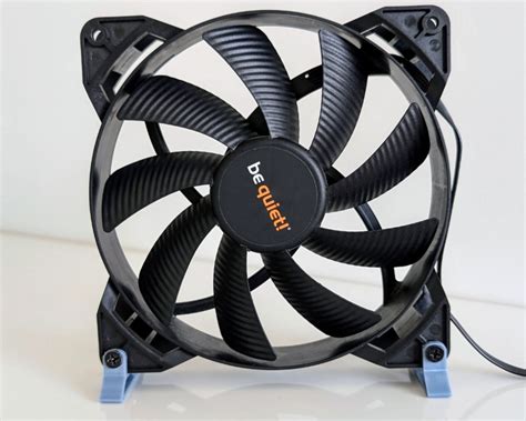 风扇底座 来自 Gravitonus Makerworld