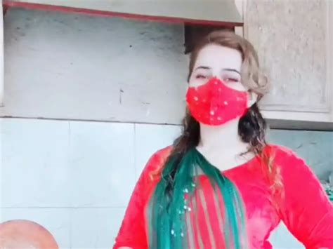 Beautifull College Girl Dancing And Singing Sex With Former Small Pussy And Big Dick Sex Big