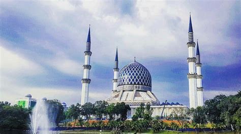 Unity Repair Ensures A Watertight Masjid Sultan Salahud