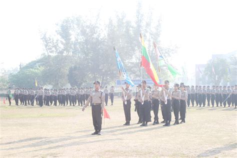 နိုင်ငံ့ဝန်ထမ်းတက္ကသိုလ် အောက်မြန်မာပြည်