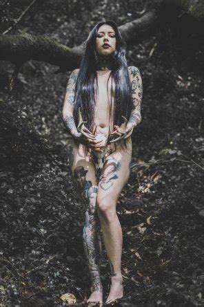 The Skull And The Forest Porn Pic