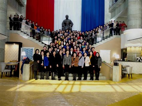 АЙМАГ НИЙСЛЭЛ ДҮҮРГИЙН ИТХ ЫН ТӨЛӨӨЛӨГЧ ЭМЭГТЭЙЧҮҮДИЙГ ЧАДАВХЖУУЛАХ СУРГАЛТ БОЛОВ