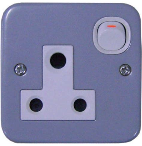 Clipsal Esm15 15 Switch Socket Online Karachi Ezmakaan