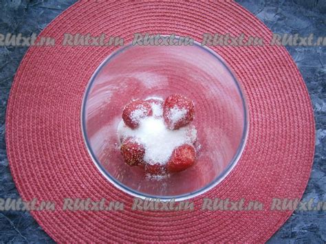 Молочный коктейль с мороженым и клубникой 7 фото в рецепте