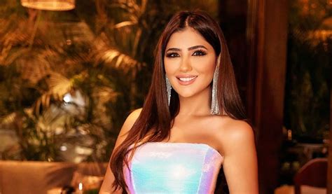 مي عمر تحتفل بعد ميلادها كنجمة حقيقية هاربرز بازار