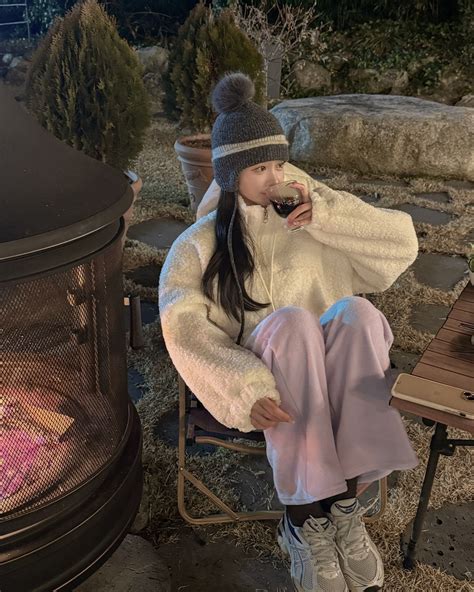 메이빈스 미코 뽀글이 크롭 점퍼가을 겨울 한파 겨울잠바 양털점퍼 양털자켓 크롭기장 양털크롭자켓 겨울아우터 아우터추천 데일리 꾸안꾸 출근룩 기본템