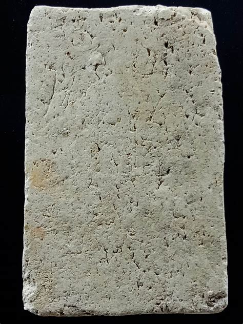 พระสมเด็จผงกระดูกผี หลวงพ่อพุ่ม วัดโคกสวาย โนนไทย โคราช ปี2473 เนื้อผงกระดูกผี ลงชาดแดง ครับ 2