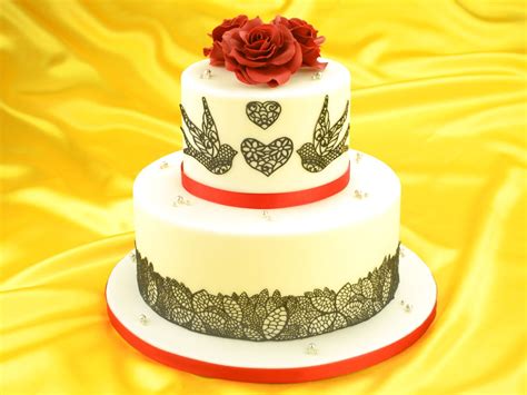 Sweet 16 Cakes Red And Gold Unik Cakes Wedding Speciality Cakes Pastry Shop Leda Ferri