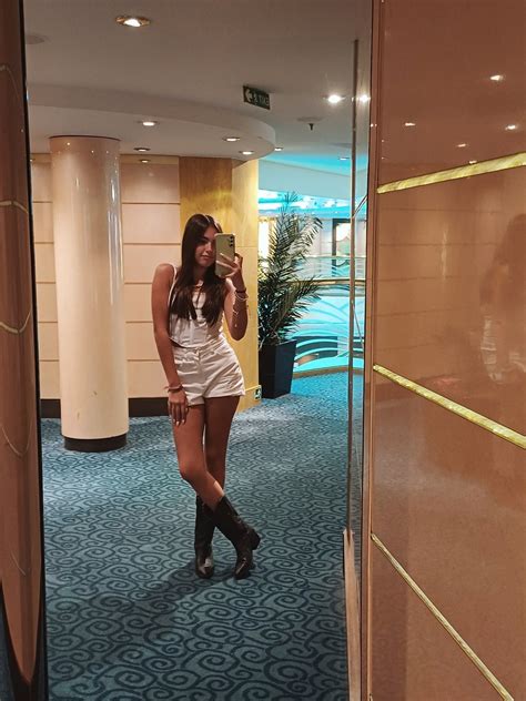 Gallery Mia Paviotti Vsco