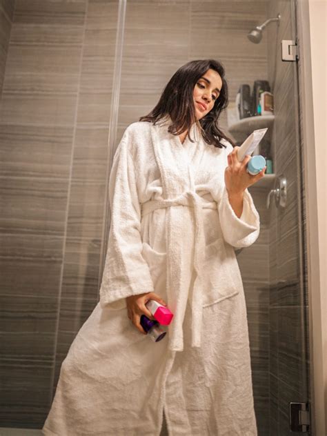 Here Are 4 Ways To Unclog Your Pores