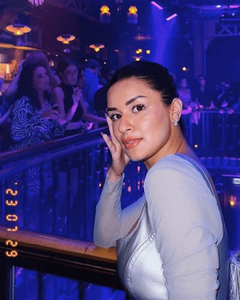 21 Year Old Young Avneet Kaur With Big Milkers Like A Milf R