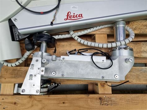 Leica Proveo 8 Ceiling Mounted Ophthalmic Surgical Microscope