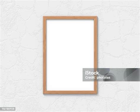 벽에 걸려 테두리와 수직 나무 프레임 모형 그림이나 텍스트의 빈 베이스입니다 3d 렌더링 0명에 대한 스톡 사진 및 기타 이미지 Istock