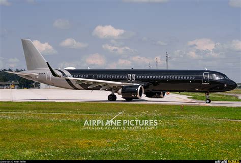G Oatw Airbus A321 Neo Titan Airways At Szg Lows