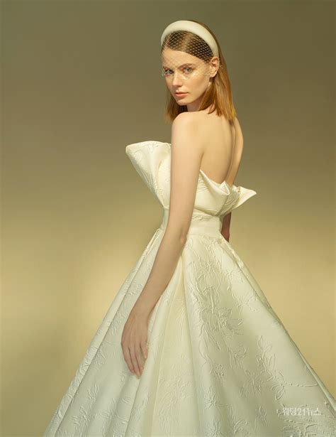 2023년 웨딩드레스 트렌드 키워드 제안 자카드 실크