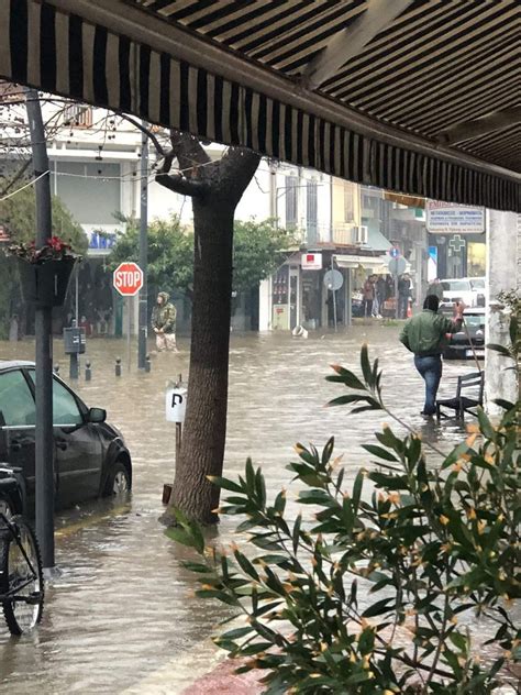 Εικόνες ολικής καταστροφής στην Αριδαία Λίμνη έγινε το γήπεδο του Αλμωπού Κλειστά τα σχολεία