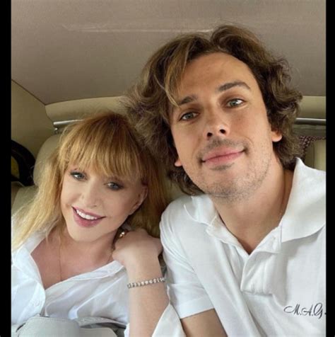 Все по млада Алла Пугачова показа крака убиец и красивата си 9 годишна дъщеря СНИМКИ За Жената