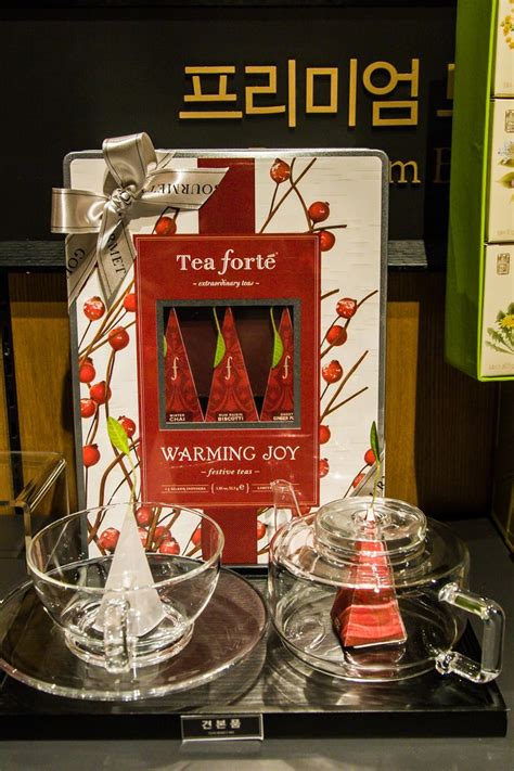 향긋한데 예쁘기까지 한 티 세트들이 많아요