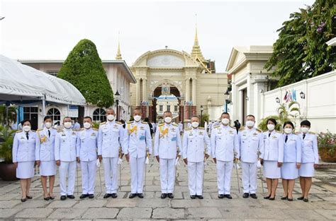 พลตำรวจโทธัชชัย ปิตะนีละบุตร ผู้บัญชาการโรงเรียนนายร้อยตำรวจ พร้อมด้วยคณะผู้บริหาร ร่วมลงนามถวาย