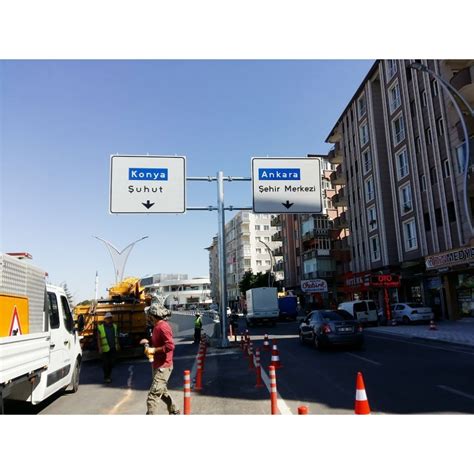 T Type Information Sign Pole Overhead Highways Direction Sign Carrier