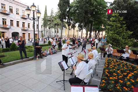 ორბელიანის მოედანი საზეიმოდ გაიხსნა [ფოტო ვიდეო] 1tv