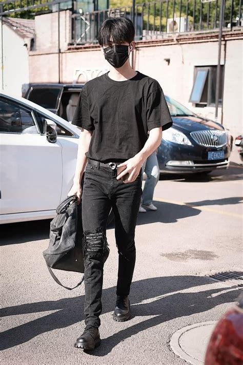 Into1 Zhou Keyu Daniel Zhou Cute Korean Boys Normcore Style