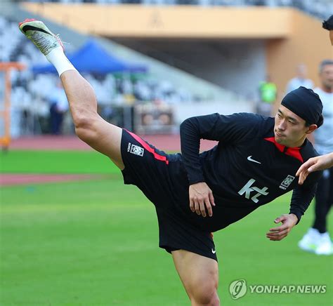 조규성 멀티골로 리그 득점 3위…미트윌란 비보르에 5 1 대승 연합뉴스